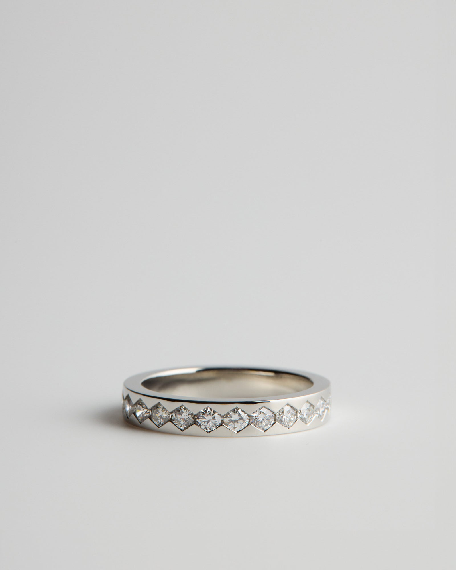 Trap Ring - White Diamonds – Hamish Munro