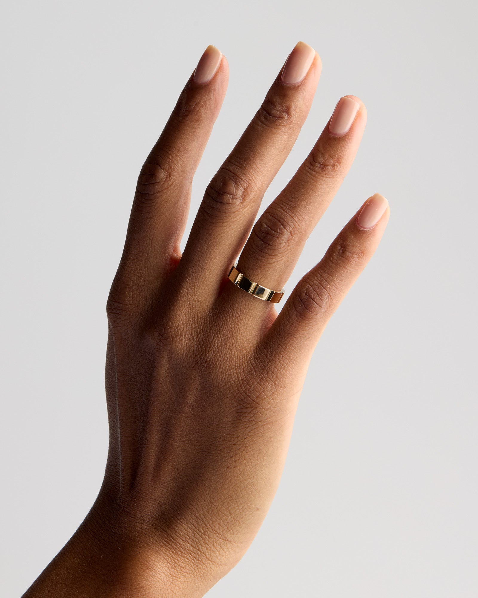 Facade Ring – Hamish Munro